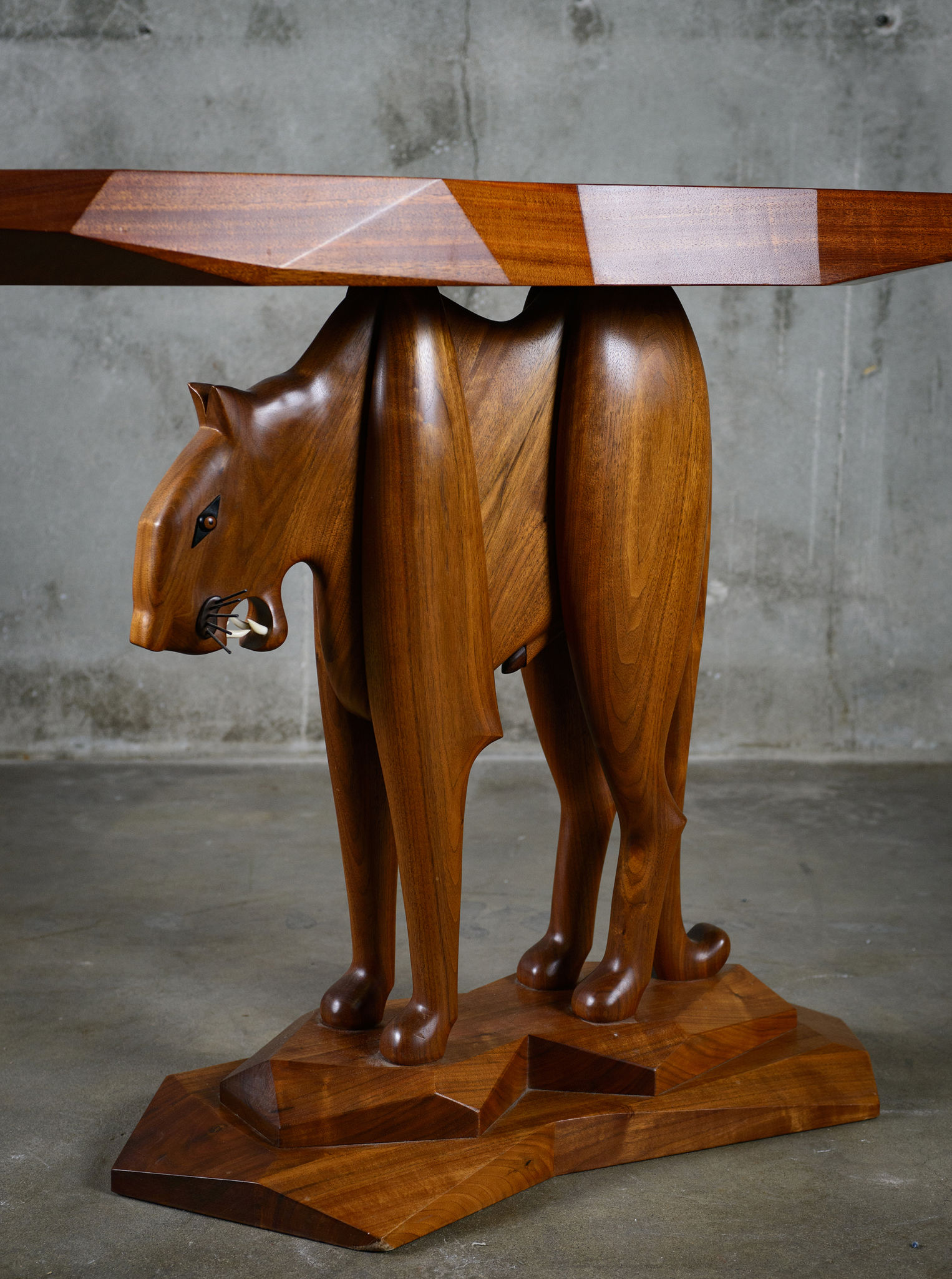 ROBERT WHITLEY END TABLE - JF Chen