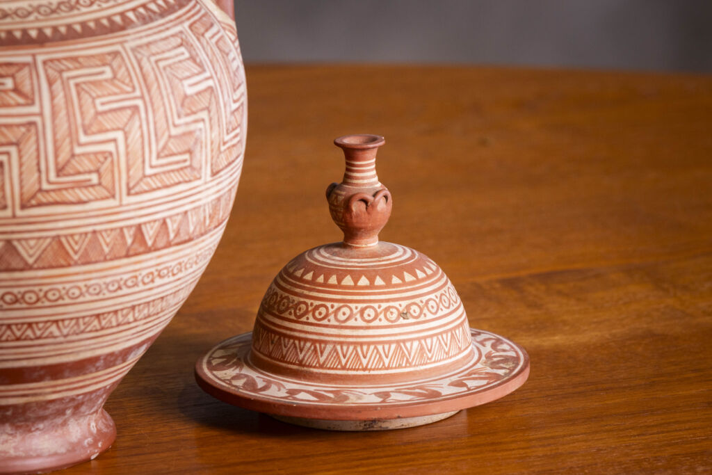 CORINTHIAN HYDRIA WITH COVER - JF Chen