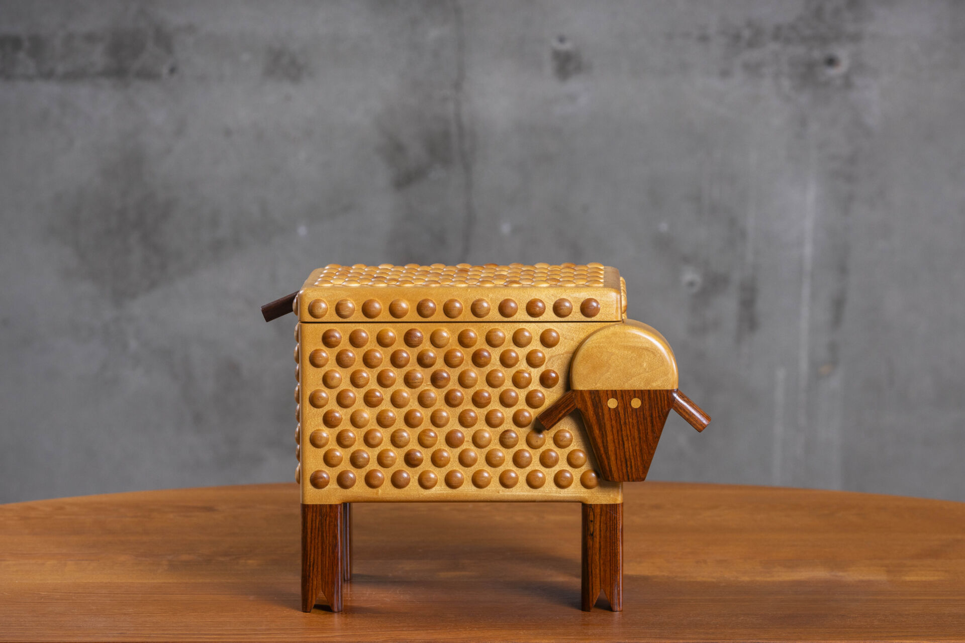 PAMELA WEIR QUITON 'LITTLE LAMB' - JF Chen